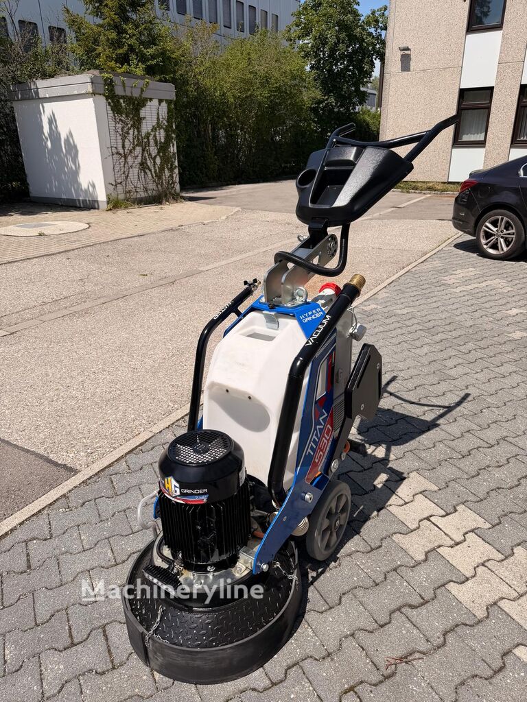 Titan 530 VS hoblerica za podove