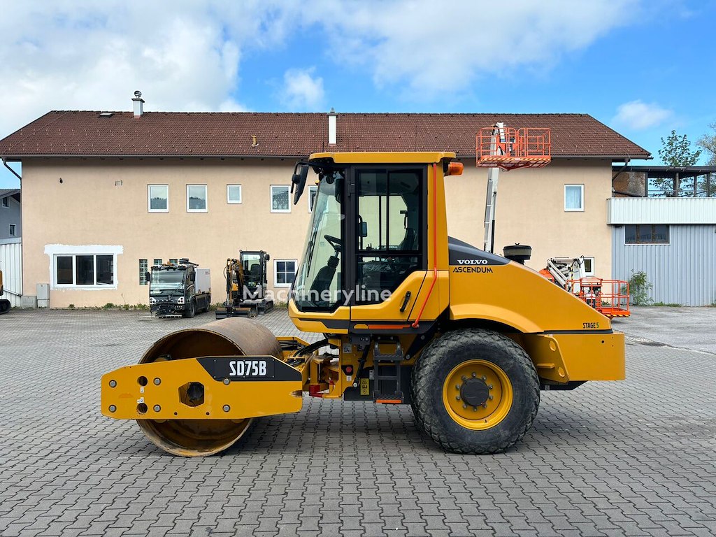 Volvo SD75B kompaktor s jednim valjkom