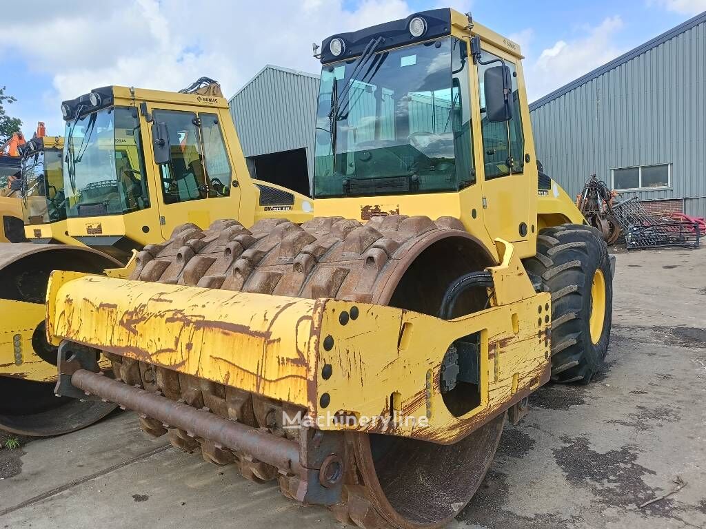 BOMAG BW 213 D H-4 i soil compactor sheep schappoot wals kompaktor s jednim valjkom