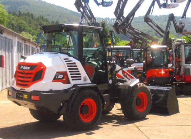 Bobcat L 85 prednji utovarivač