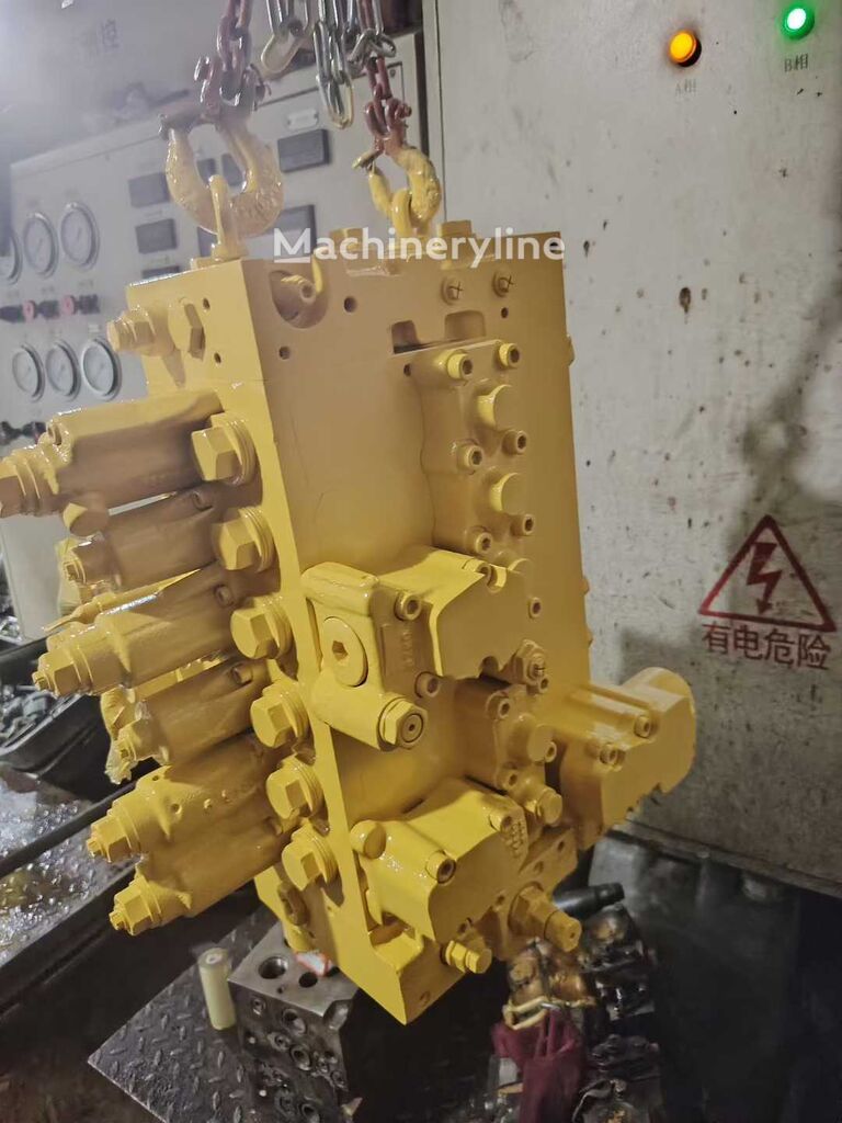 Hidraulični razvodnik za Komatsu PC200-8 bagera