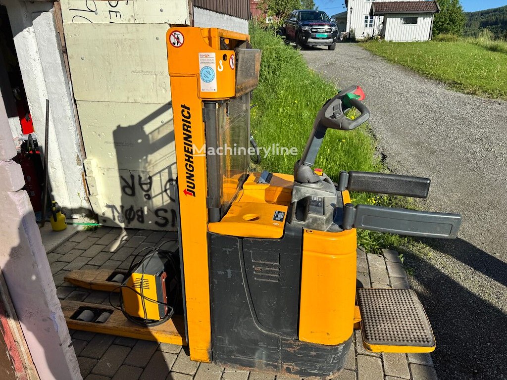 Prodaje se Jungheinrich ECR214 stabletruck batteridrevet 1400 kg løftekapasitet paletni viljuškar na aukciji