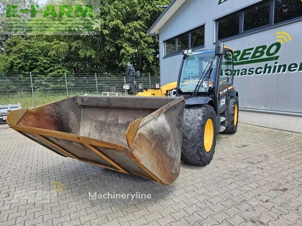 JCB 542-70 agri super teleskopski utovarivač