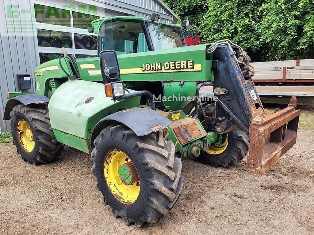 John Deere 3200 teleskopski utovarivač