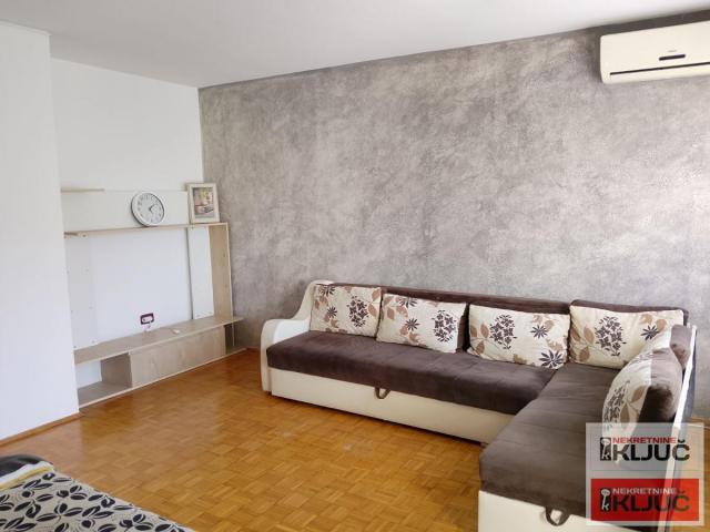 Trosoban stan 64 m², Liman 3, Novi Sad, 5. sprat