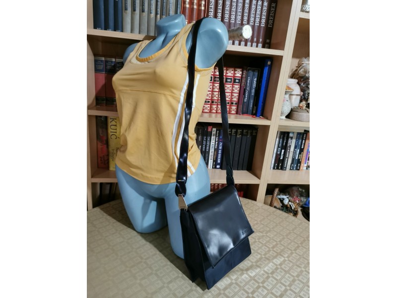 7. GUESS MODERNA URBANA TORBA