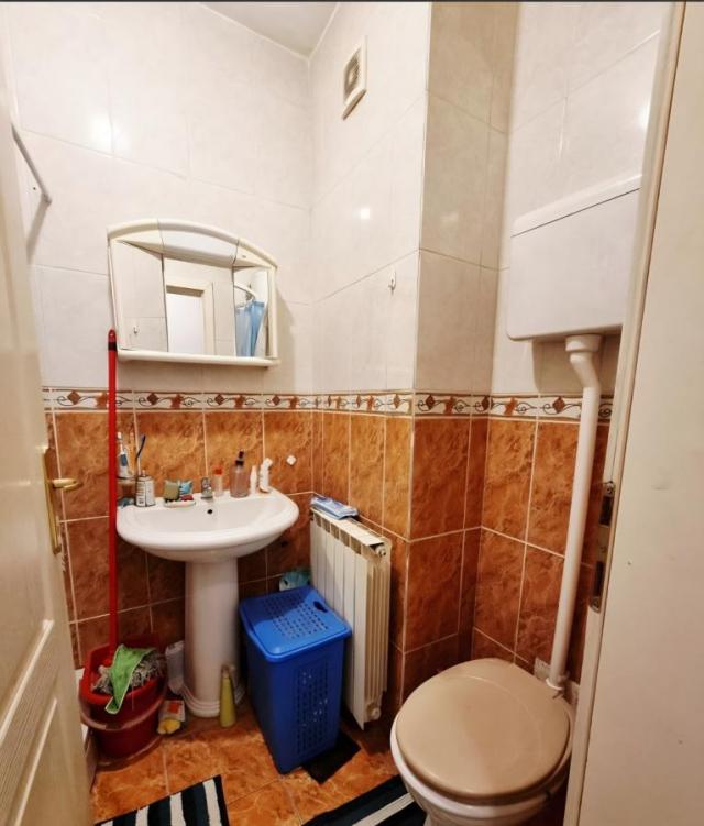 Garsonjera na Sajmištu, Novi Sad, 24 m², 1. sprat