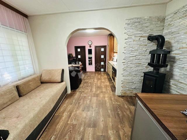 Kuća u Pančevu sa 312 m2 dvorišta