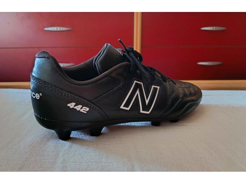 NEW BALANCE 442 odlične kopačke