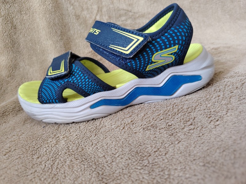 SKECHERS sandale 32
