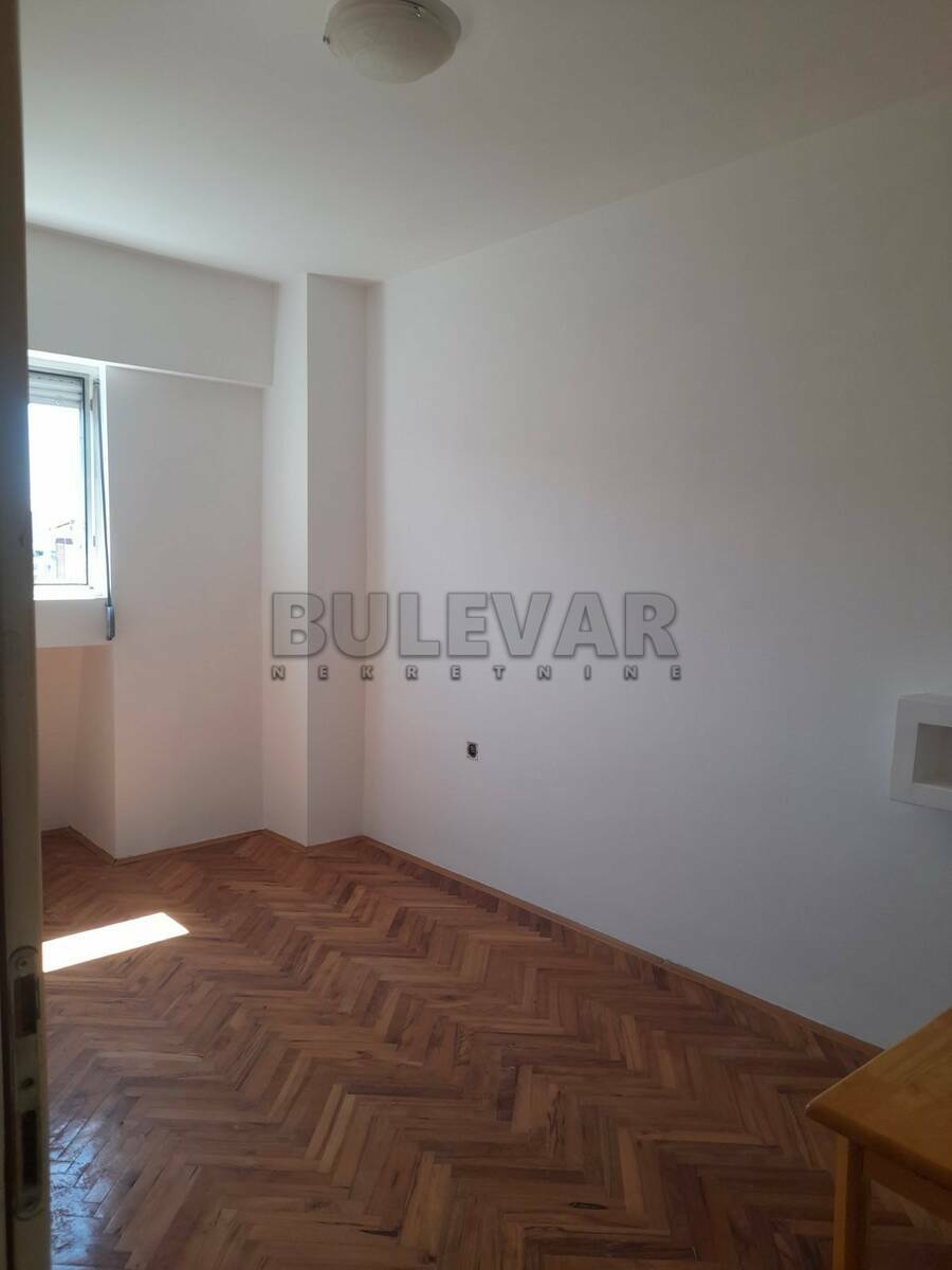 Jednoiposoban stan, Niš - Bulevar Nemanjića Zona 3 | Prodaja · 38m² · 73.500€