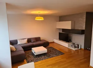 Izdavanje Stan - Beograd, Vračar: Hram Svetog Save - Neimar - Čubura