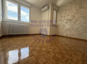 Prodaja Stan - Novi Sad, Socijalno - Rotkvarija