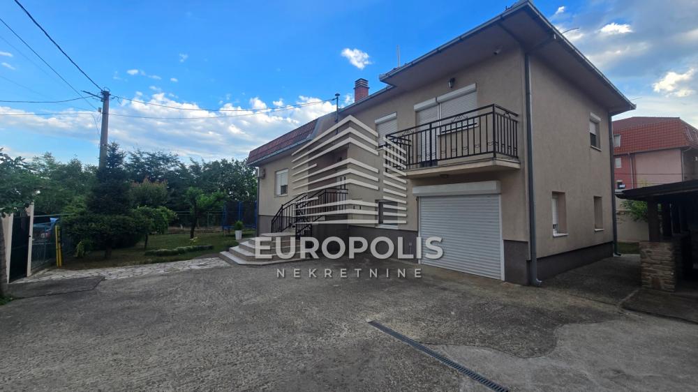 Prelepo domaćinstvo na Ledinama ID#9671
525.000 €