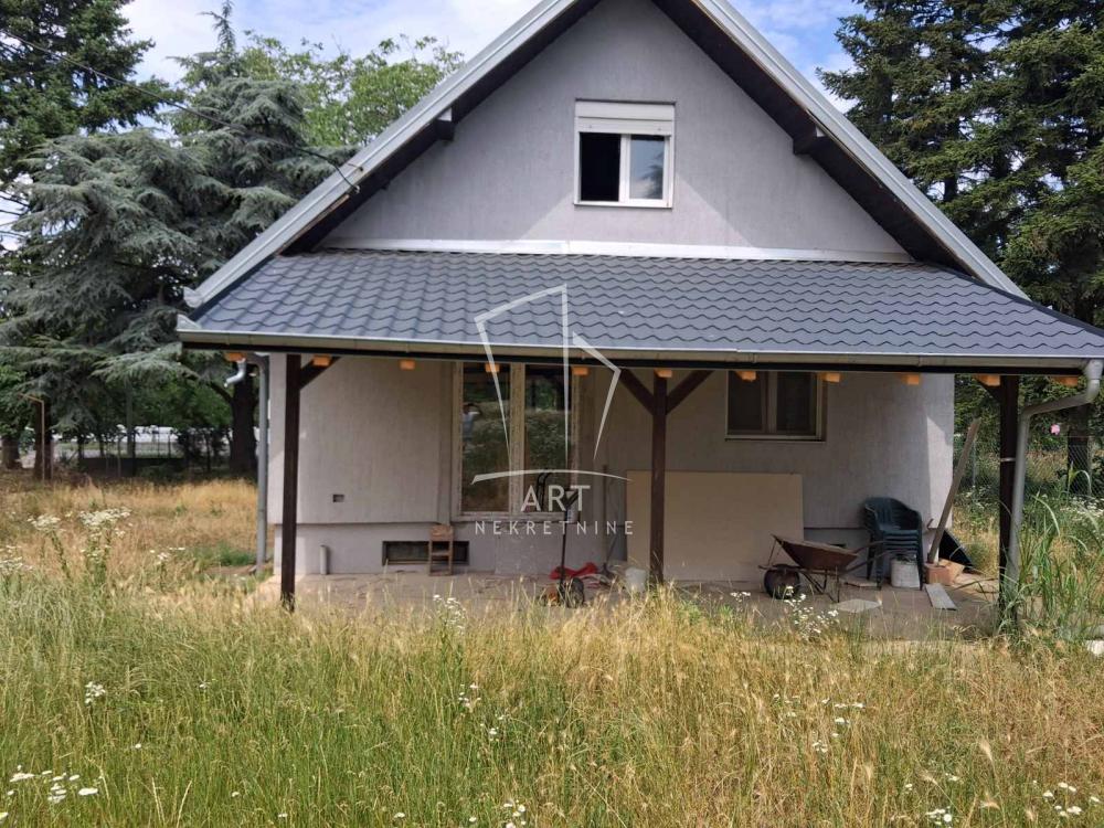 Stara pazova, uknjižena kuća ID#1552011
148.000 €