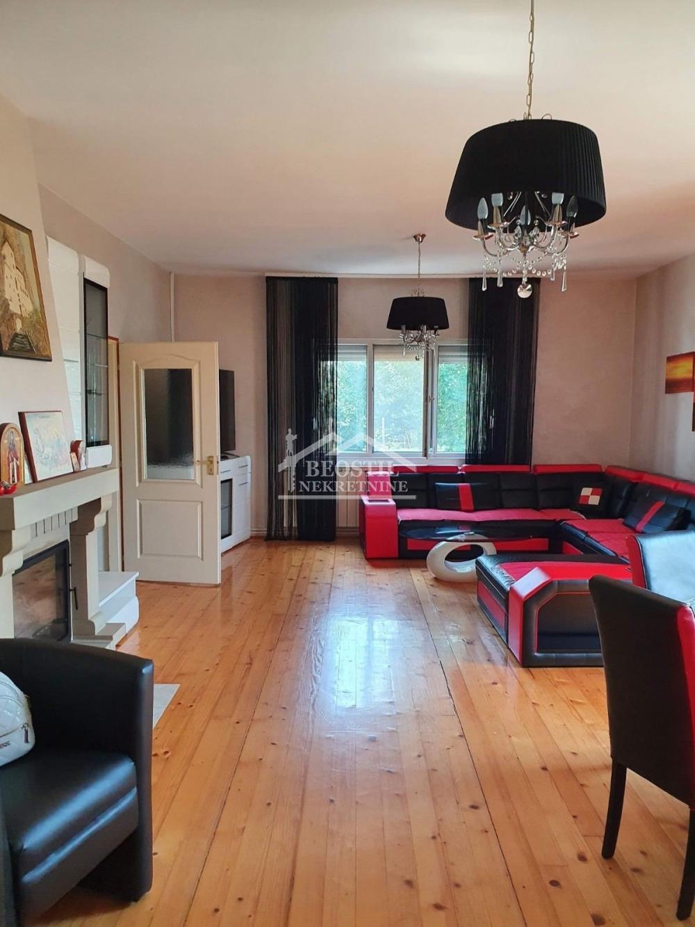 Palilula - Ovča - 330m2 na 17ari ID#25015
220.000 €