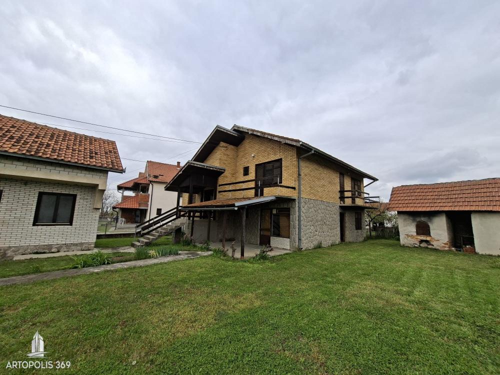 Uknjižena kuća + 17 ari, moguća kreditna kupovina ID#1162
114.000 €
