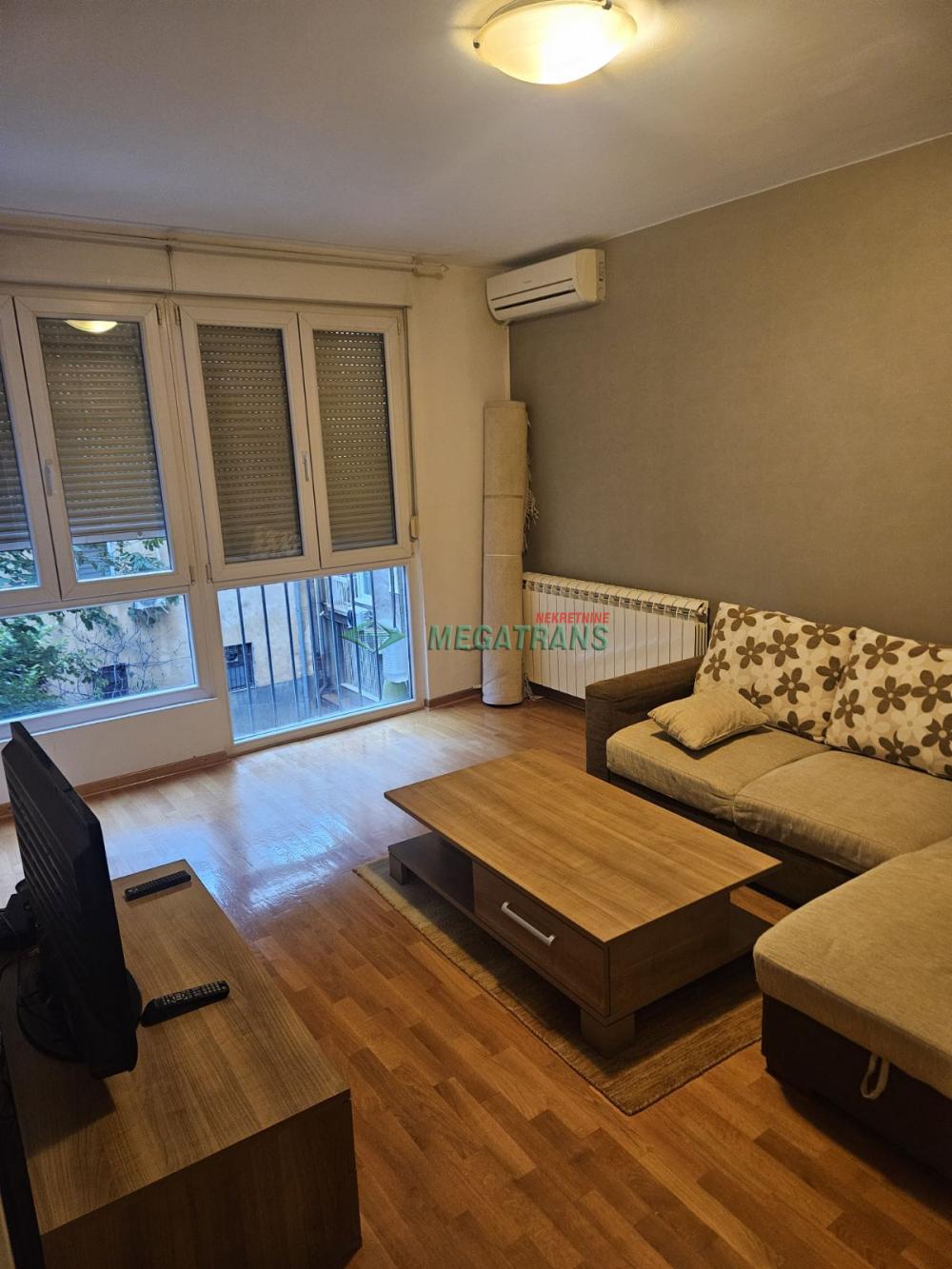 2-soban, 47m2, Zahumska ulica 2.sprat - LIFT, ID#11717
700 €