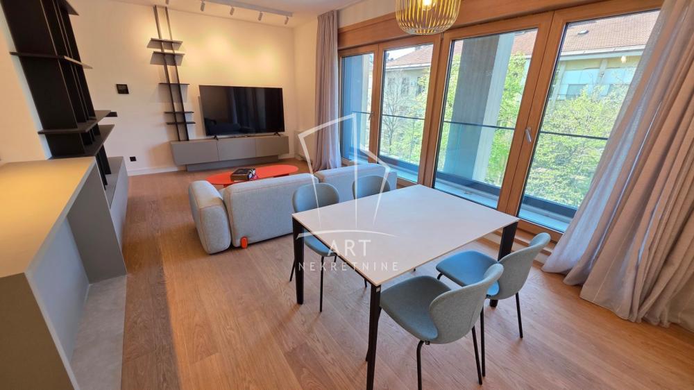 Central Plaza, lux stan + garažno mesto ID#15554
1.600 €