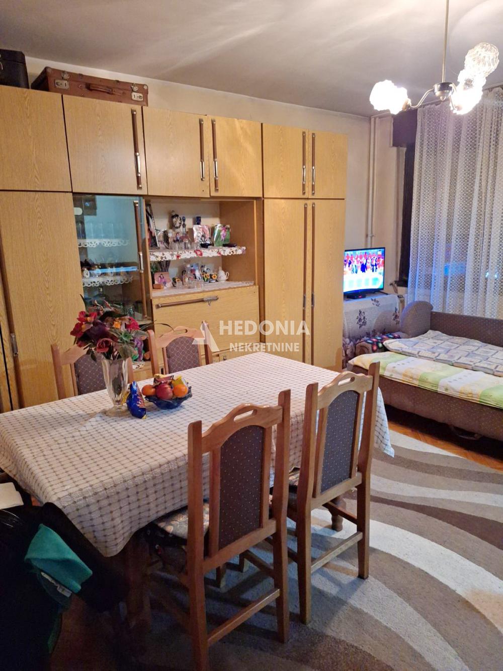 Čukarička padina, Radnička, 1.0, fasadna cigla ID#10555
149.000 €