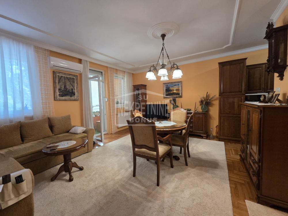 Subotica-centar I-odličan stan potpuno namešten na dobroj lokaciji ID#2179
98.000 €
