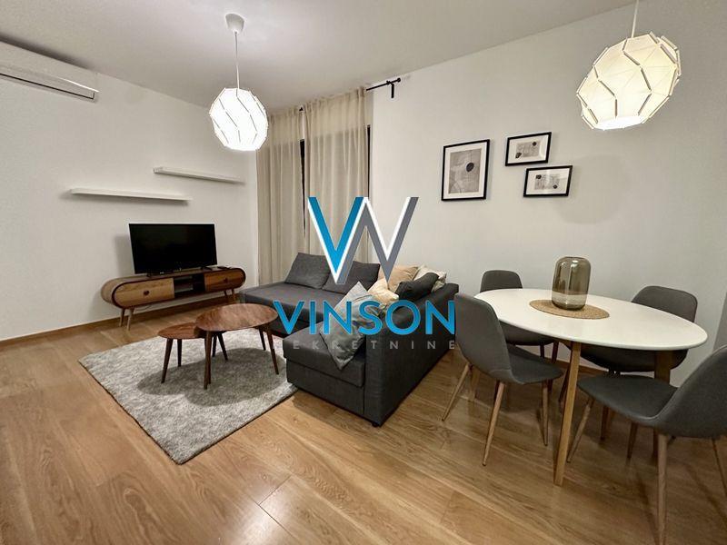 Novi Sad, Centar - Uknjižen jednoiposoban stan ID#1001233
242.000 €
