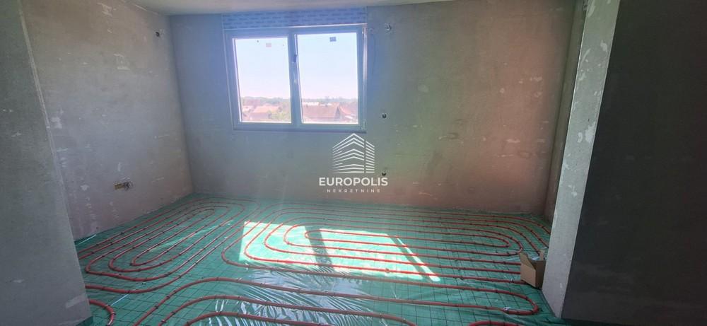 Moderan 2.0 stan u novogradnji u Novoj Pazovi ID#9588
81.600 €