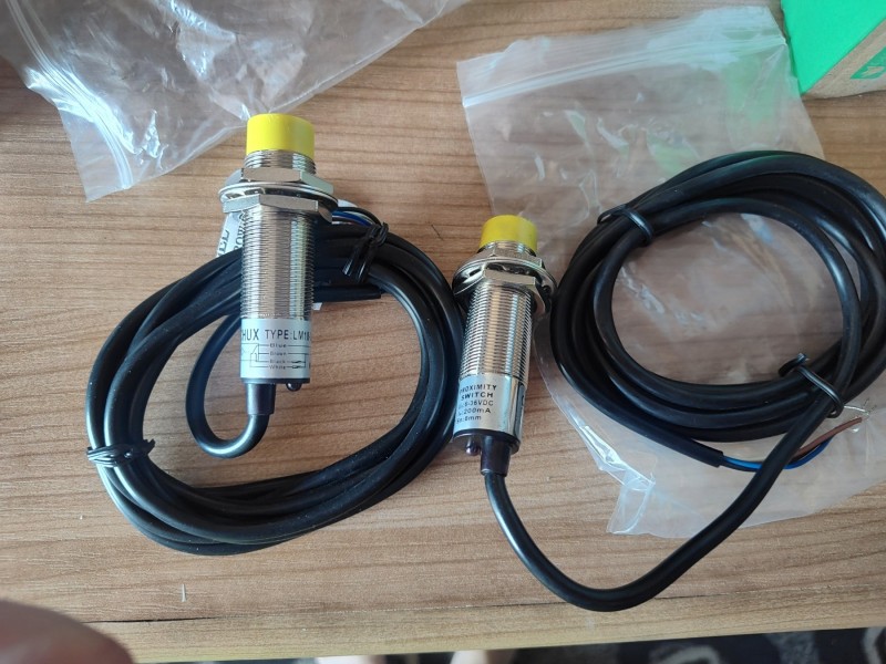 Induktivni Senzor Blizine LM18-3008NC 2kom NOVO