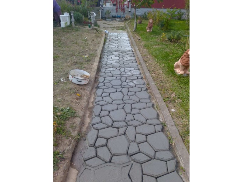 Kalup za betonske staze