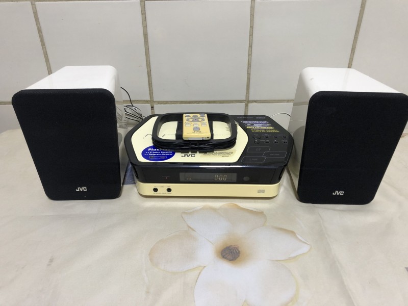 JVC UX-N1 Mini CD FM AM Line MP3