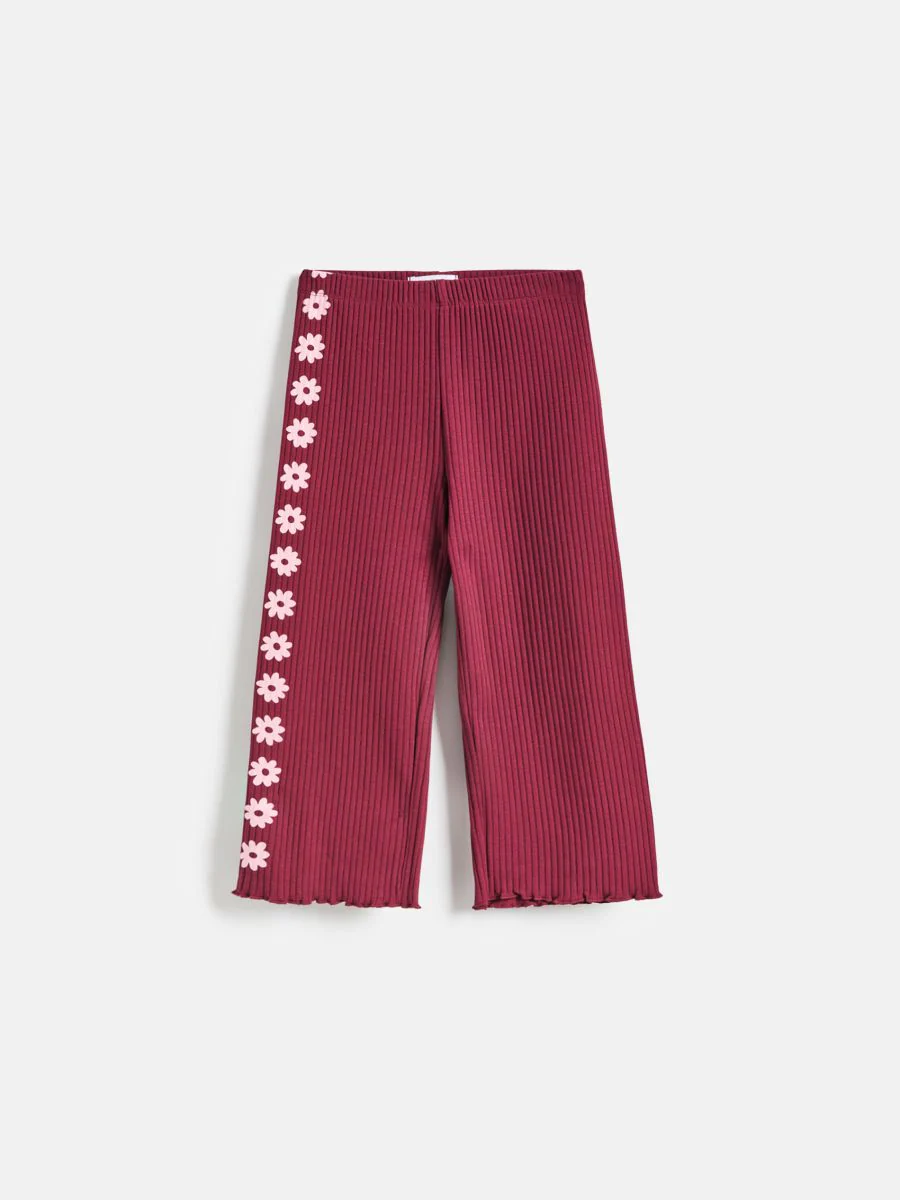 Rebraste pantalone