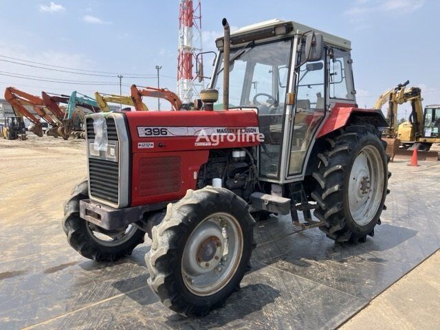 Massey Ferguson TRACTOR(Massey Ferguson) traktor točkaš