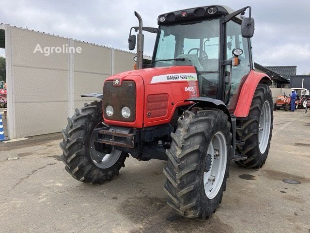 Massey Ferguson TRACTOR(Massey Ferguson) traktor točkaš