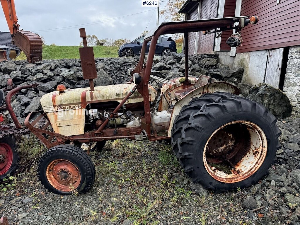 David Brown 885 traktor točkaš