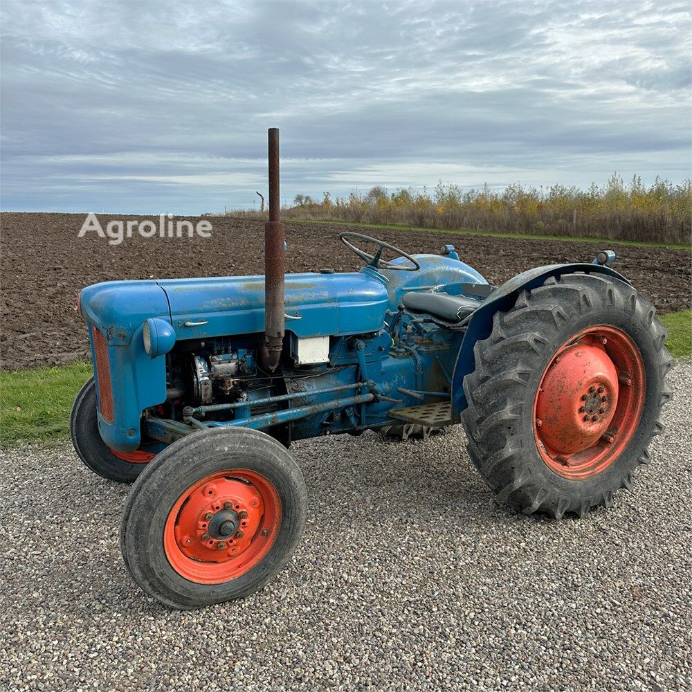 Prodaje se Ford Dexta T3 mini traktor na aukciji