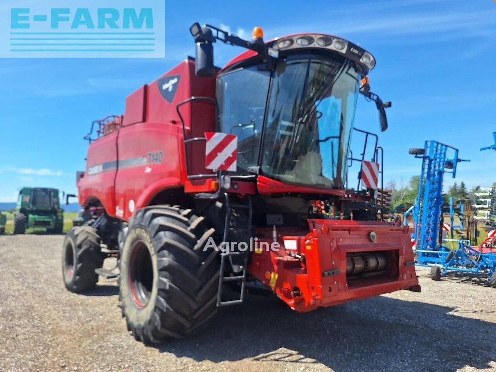 Case IH axial-flow 7140 kombajn za žito