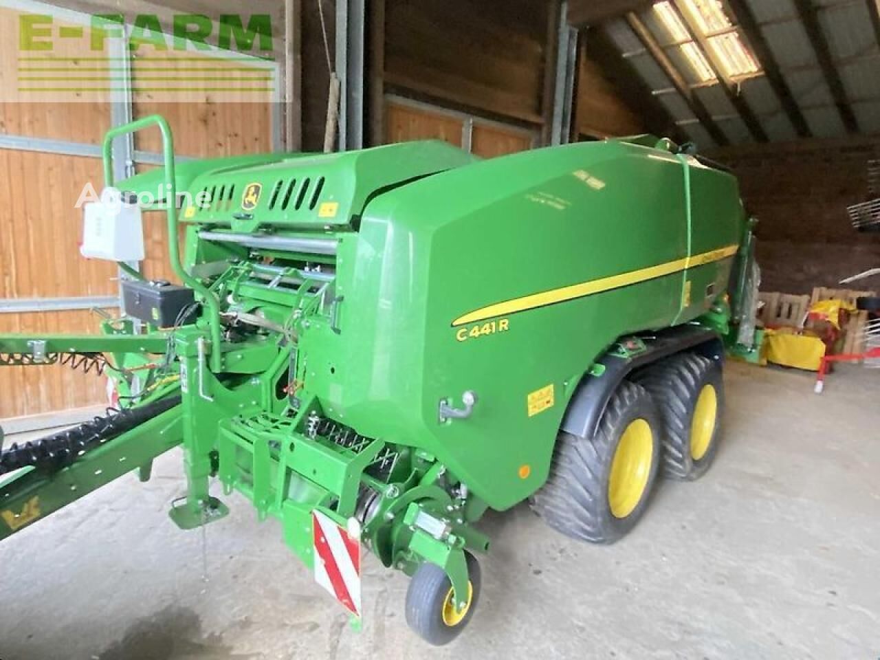 John Deere c441r folienbindung balirka za okrugle bale