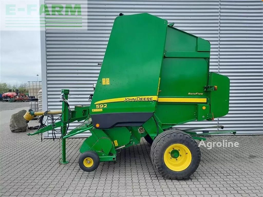 John Deere 592 balirka za okrugle bale