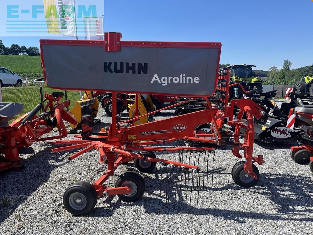 Kuhn ga 4201 prevrtač sena