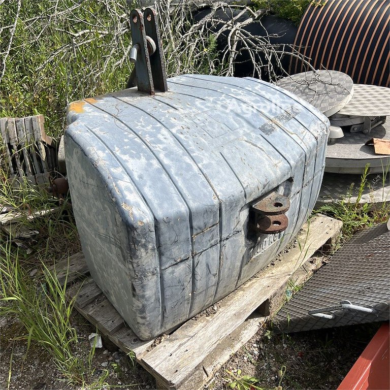 Prodaje se ABC 1100 kg Vægtklods / ballast weight protivtežu traktora na aukciji