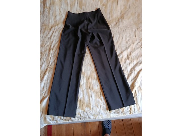 Crne pantalone Viskoza i poliester