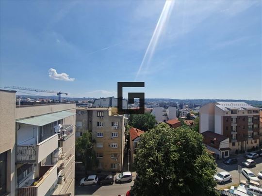 Fantastičan stan na Čuburi-3.5-77m2 ID#2398