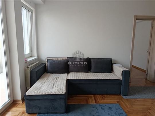 Retko u ponudi-novogradnja, renoviran 2.0 stan, te