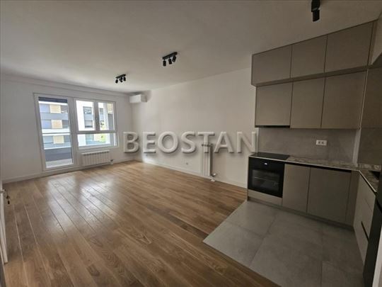 Novi Beograd - Newport #2567984