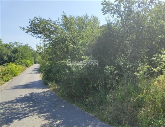 Beli Potok, deljiv građevinski plac