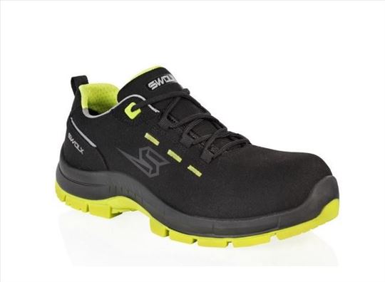 Nove lagane plitke radne patike cipele br 37 upola