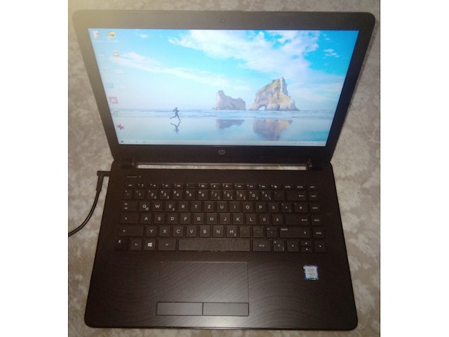 Laptop HP 14-bs/i3-6006u/4gb ddr4/ssd