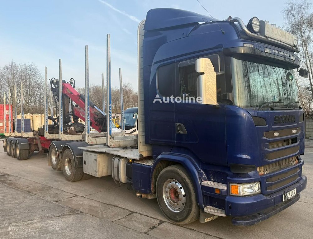 Scania R490 kamion za prevoz drva + šumarska prikolica