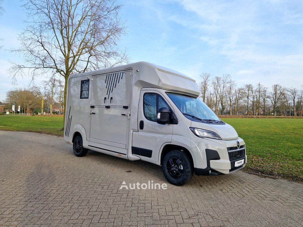 Novi Opel Movano vozilo za prevoz konja