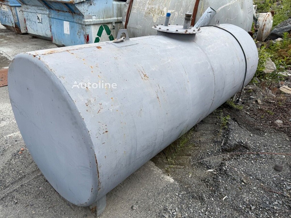 Prodaje se Dieseltank 3000L rezervoar za skladistenje goriva na aukciji
